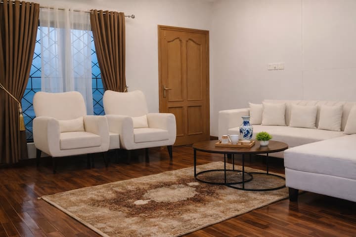 Spacious 5br Villa •Sleeps 15•family & Groups•f-11 - Pakistan