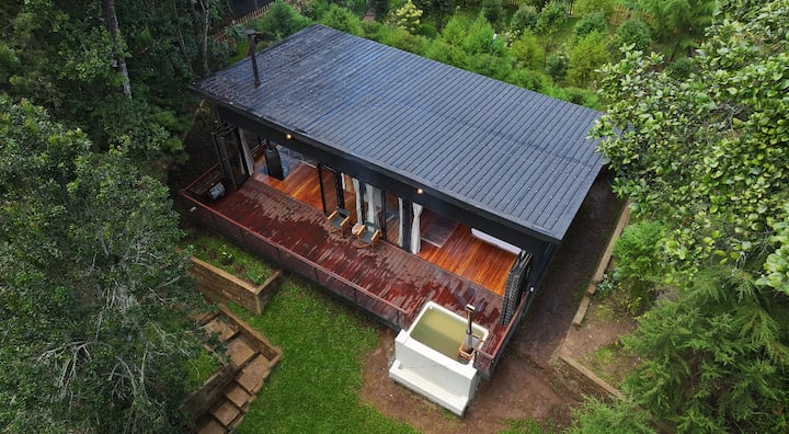 Forrest Riverside - Kenia