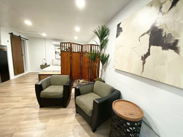 Noho Garage Guesthouse - Tampa, FL