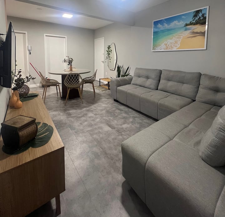 Apto Bc - 100 Metros Do Mar/roda Gigante - Balneário Camboriú