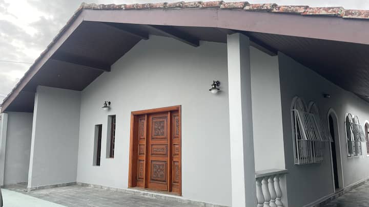 Praia Do Tombo/ Guarujá Sp/ Pet Friendly - Santos, Brasil