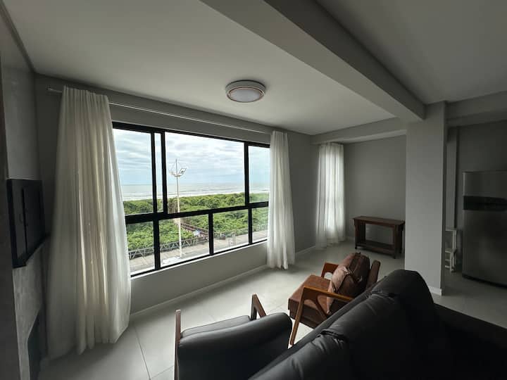 Apto Frente Mar E Vista Mar, Próximo Beto Carrero - Navegantes