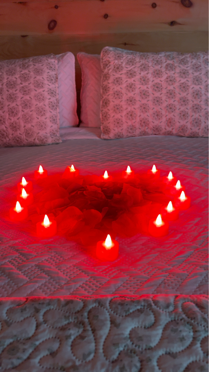 Romantic Smoky Mtn Escape~ Fresh Flowers~fire Pit - Sevierville, TN