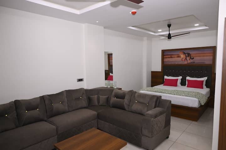 Yatri Stay-inn - Eluru