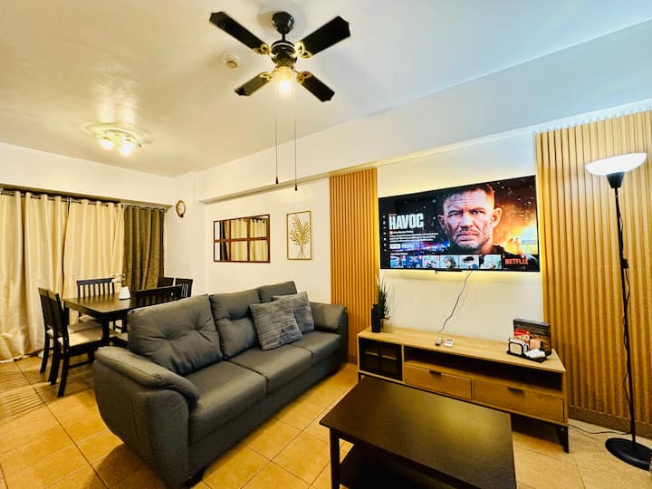 Rilassari Escape: City & Mountain Views Near Bgc - Taytay