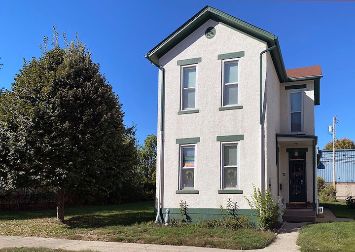 Meet-n-sleep Edwardian Guest House - Dayton, OH
