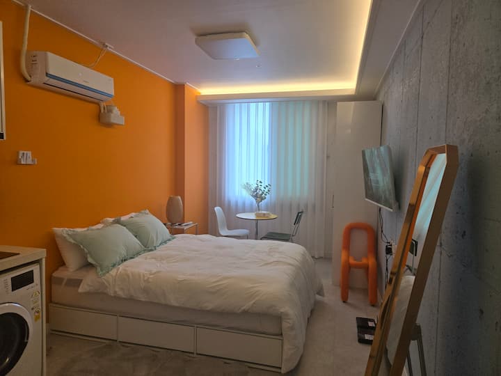 7#동성로 루오스테이*무료주차* 동성로#경대병원역#반월당#교동#도심이 내려다보이는~ - Daegu