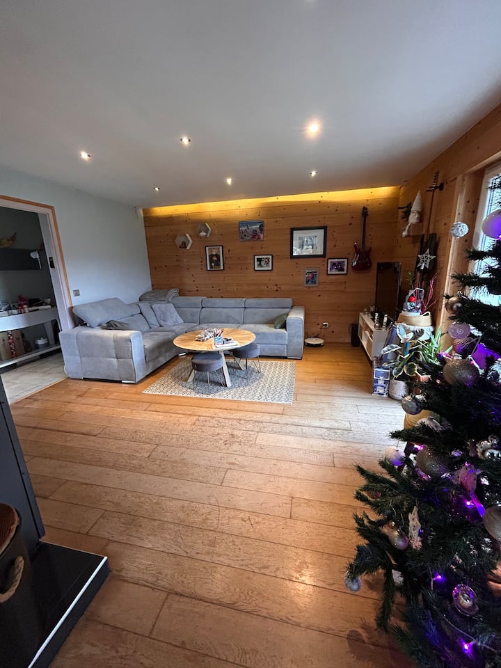Appartement Dans Une Maison - Taninges