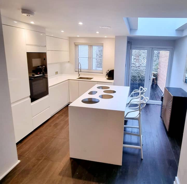 Brighton Cottage By The Sea - Brighton