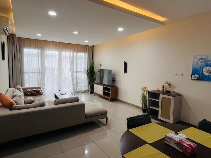 Exec 2-bedroom, Modern Comfort - Accra