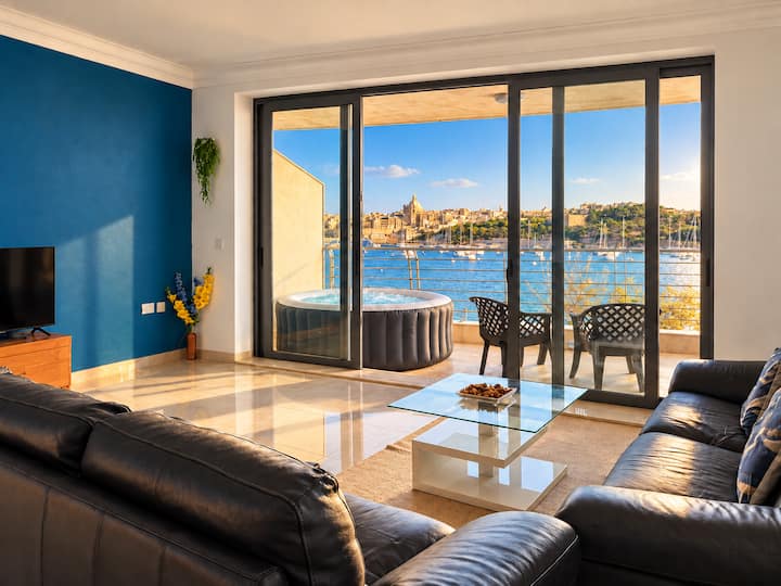 Spacious Signature Jacuzzi - Valletta Harbour View - Valletta, Malta