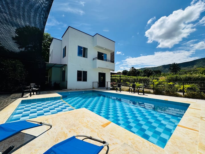 Villa Privada | Piscina | Entorno Natural - Ricaurte
