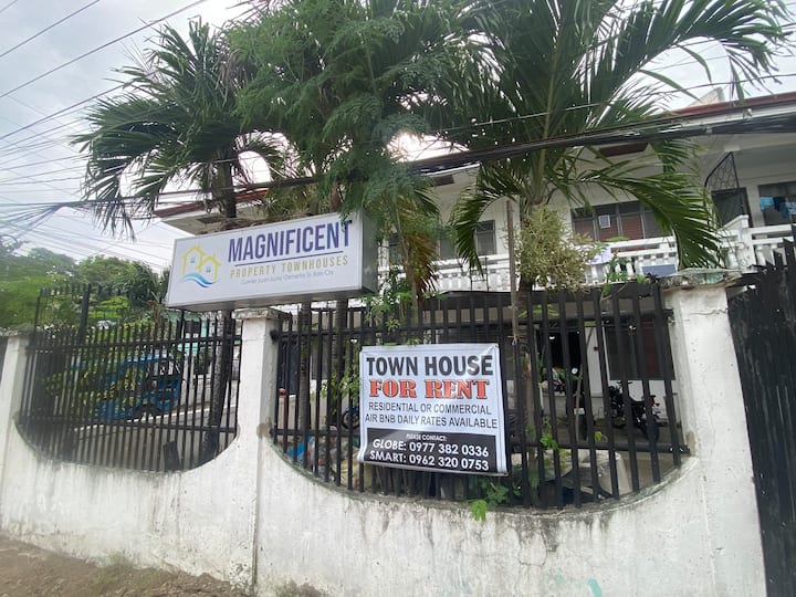 2 Bedrooms Townhouse #1  With 2 Ac & Safe Parking - Bais City