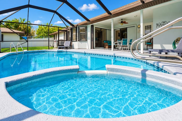 Private Oasis! Heated Pool, Fenced Yard, And Bbq - Sebastian, FL