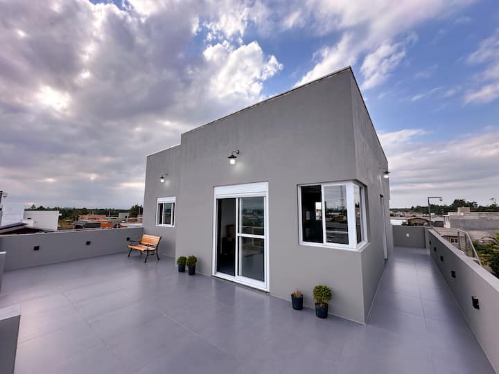 3º Andar De 125 M² Com Sacada - Torres