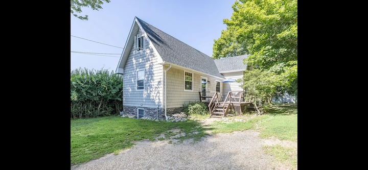 Cozy Beach House, Walk To Ocean - Montauk, NY
