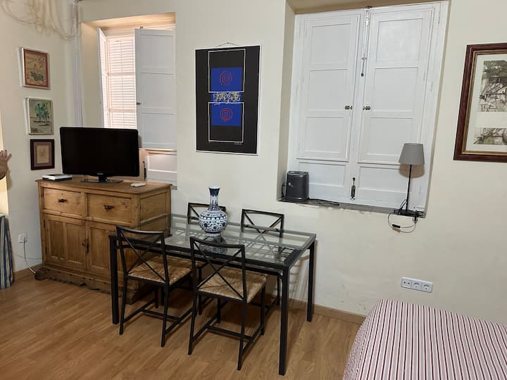 Buen Viaje Ii - Sevilla, España