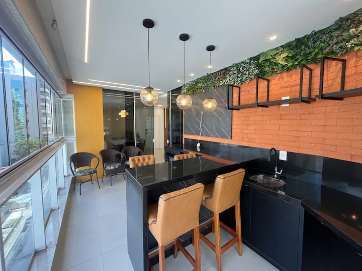 Luxo E Conforto Em Meia Praia - Itapema