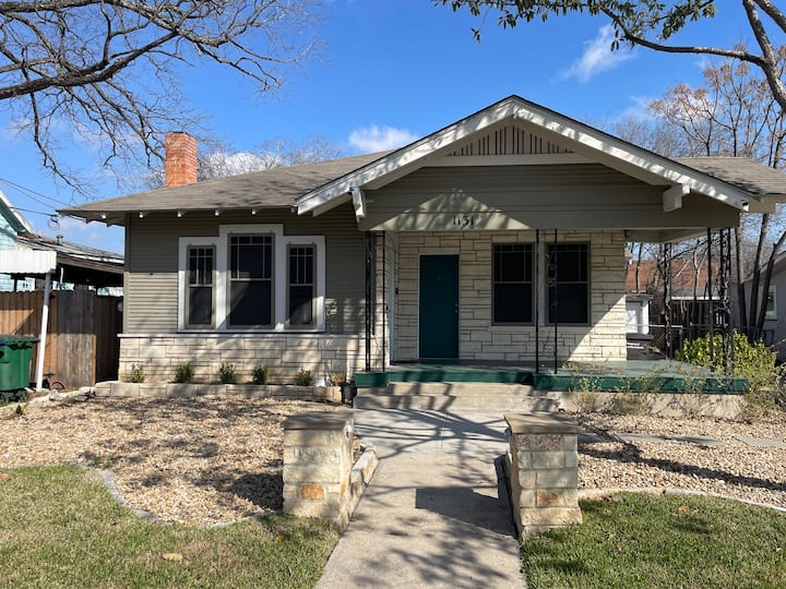 Delightful 3 Bed 2 Bath Historic Home - Oak Park - Northwood - San Antonio