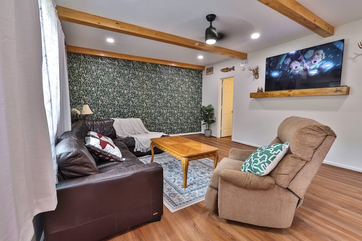 The Heart Of Helen “Mays Cabin “ - Helen, GA