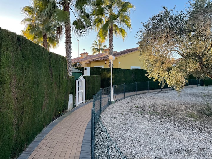 Casa Pareada En Oliva Nova - Oliva