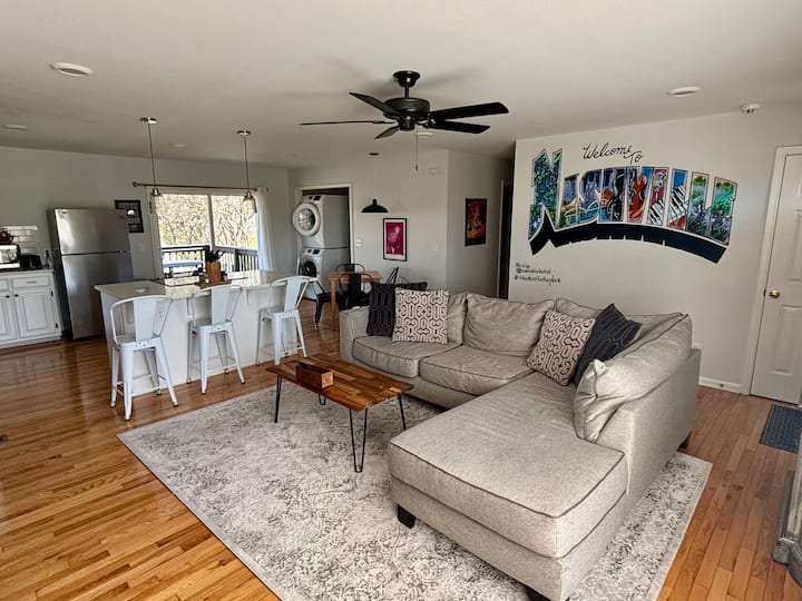 Spacious Home Close To Everything! - Percy Priest Lake, TN