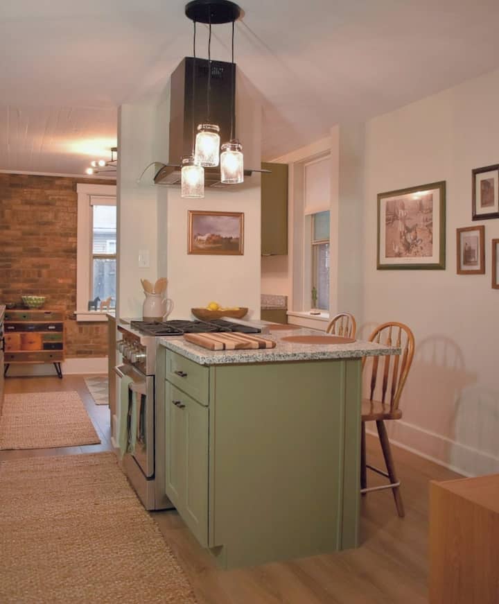 Walkable City Cottage House - Pittsburgh