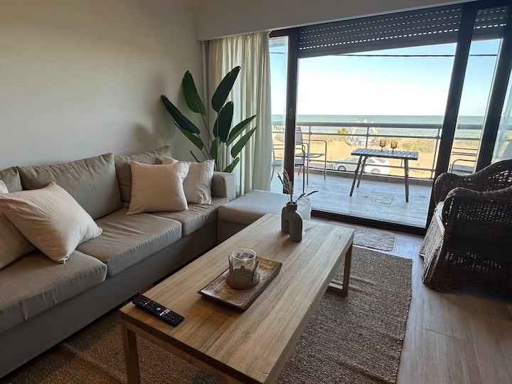 Espectacular Departamento Remodelado Frente Al Mar - Pinamar