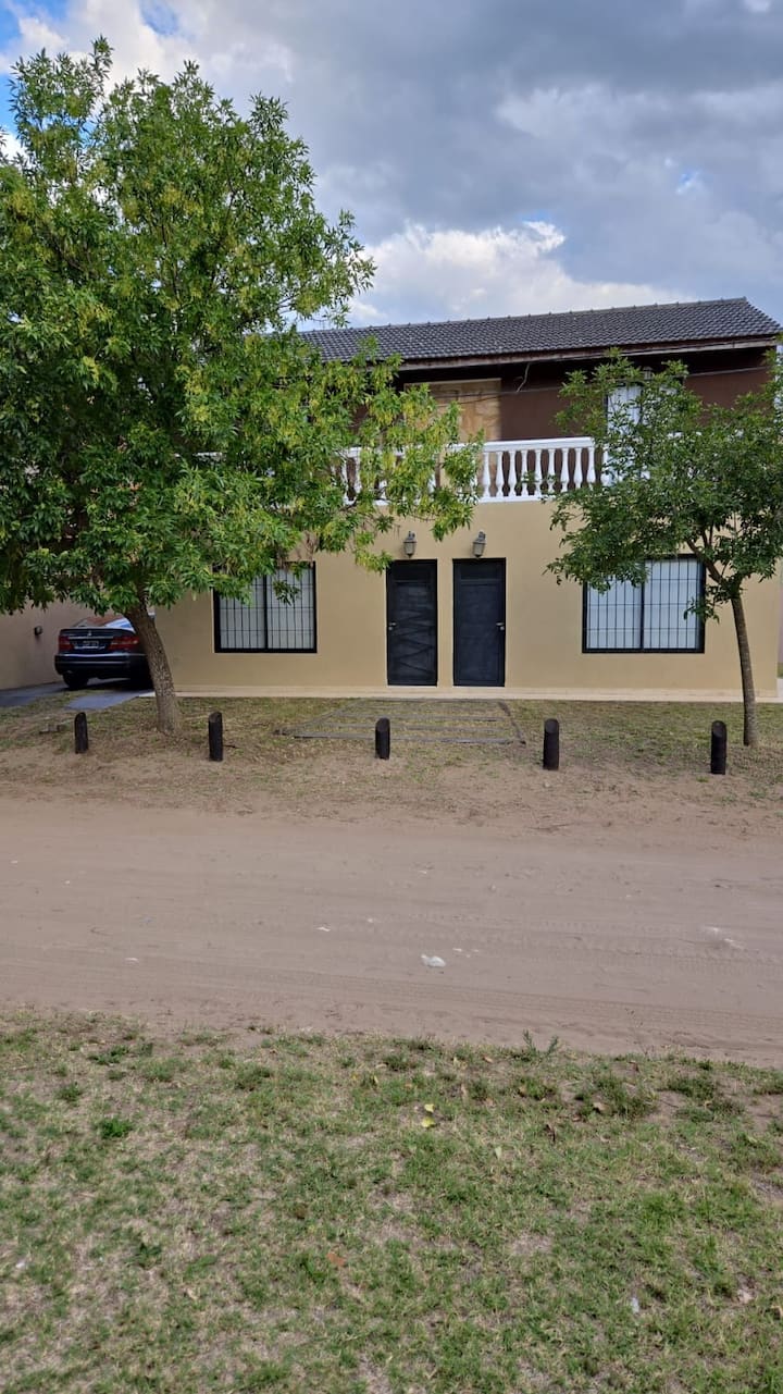 "Díaz Del Este"
Dúplex A - Santa Teresita