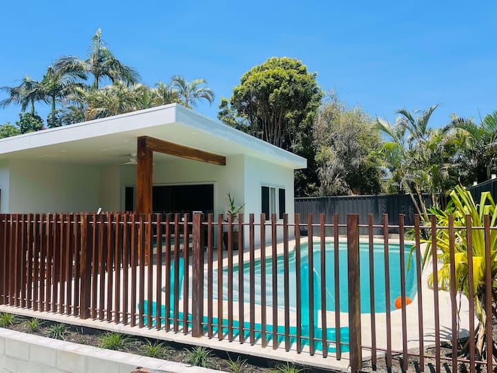 The Pool House - Sandy Beach - Moonee Beach