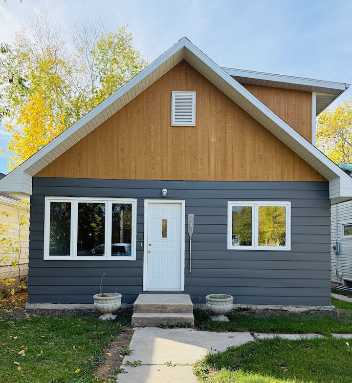 The Pas Vacation Rentals & Homes - Manitoba, Canada | Airbnb