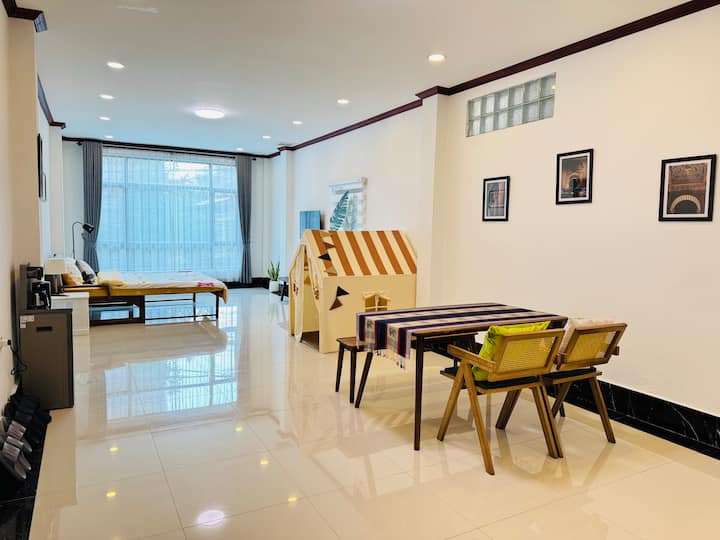 两卧一卫/近湄公河Samsenthai/wat Si Muang/parkson商场/公寓酒店201 - Vientiane