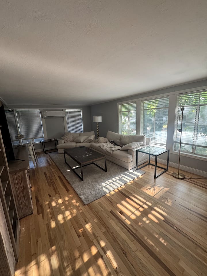 Luxury West 7th Fort Worth Stay | Balcony • W/d - Fort Worth, TX