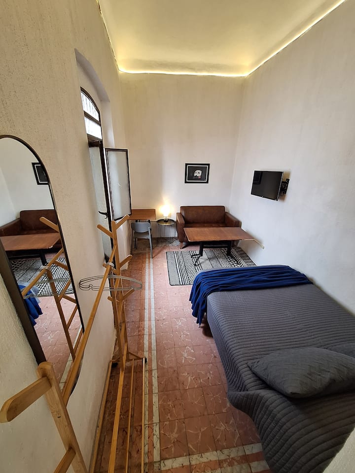 Minidepartamento Equipado Con Todo Lo Necesario. - León