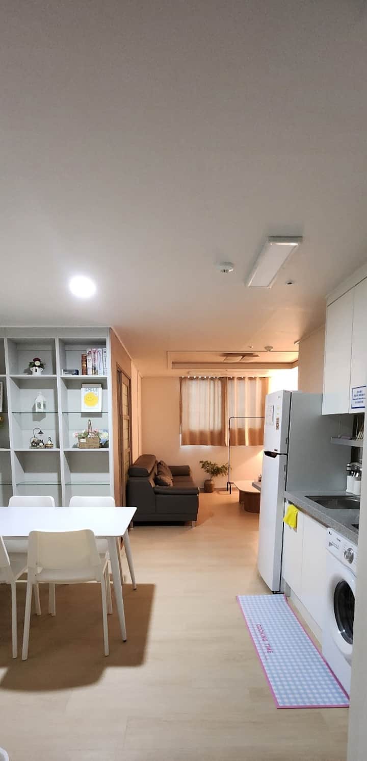 Stay Gree#171/방2거실1/ 53㎡/ Busan Station 3분/ 10명가능 - Busan