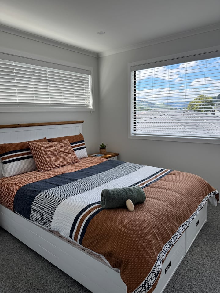 Hutt Treat Near Golf Range/sunny Home/free Parking - Upper Hutt
