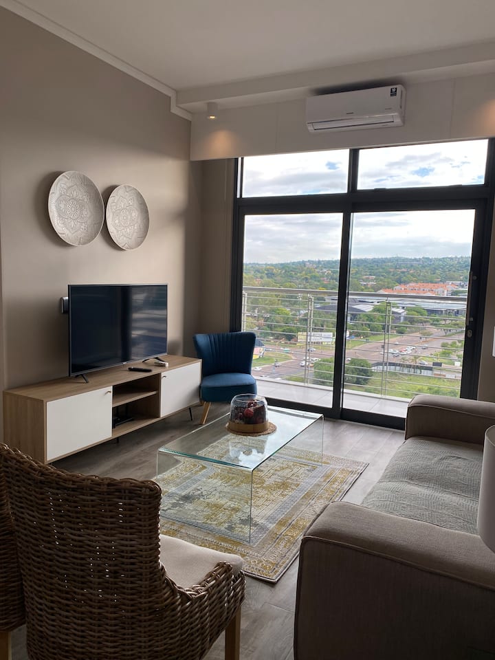 Menlyn Maine Trilogy Apartment - Pretoria