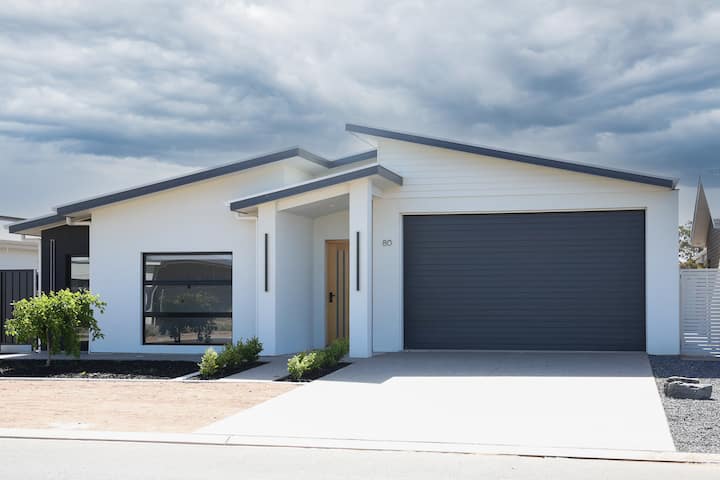 Elite Oasis - Coastal Grand Escape - Port Hughes - Port Hughes