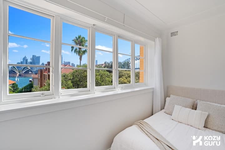 Kozyguru | Kirribilli | Opera House View 2 Bed Apt - Sydney