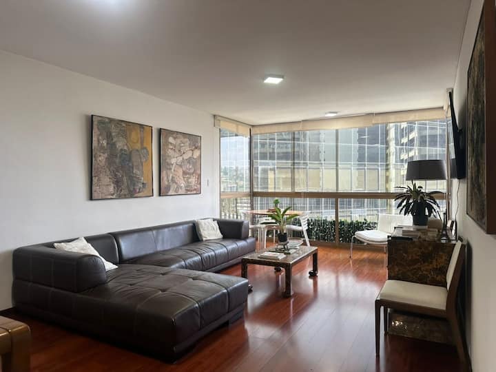 Spacious 3-bedroom Apt – Los Palos Grandes -