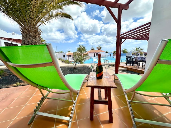 Encantador Bungalow Con Vistas A La Piscina - Fuerteventura
