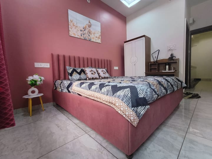 Homely Space In Mahakal Ki Nagri - Ujjain