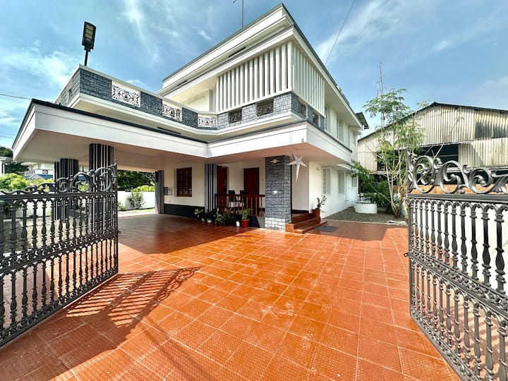Spacious 4-bhk Villa Near Fort Kochi ! : The Ark - Cochín