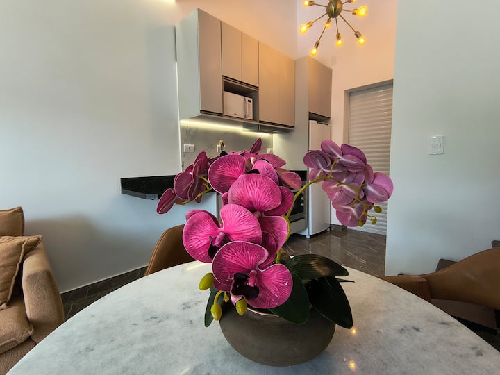 Decoração E Design  Impecável Em Caioba - Matinhos