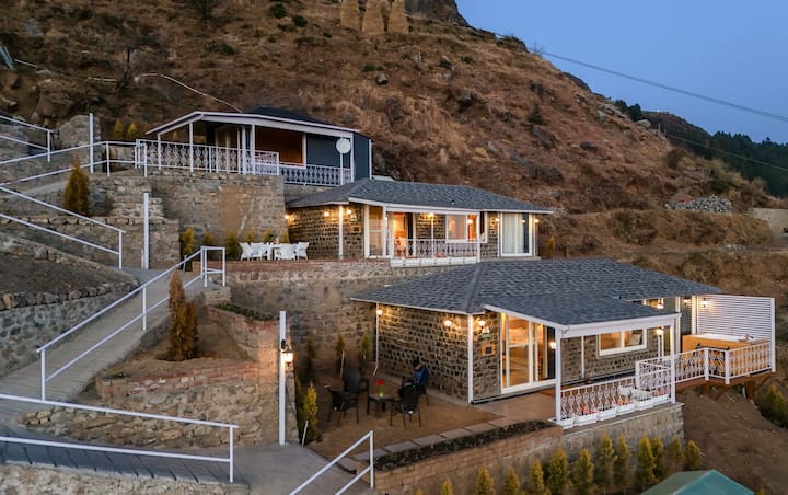 Top Tibba -Hilltop Stone Chalet # 1 - Dhanaulti