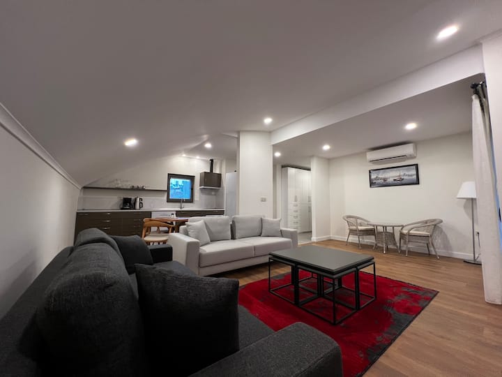 Su Apartment Side Terrace No.3 - Side