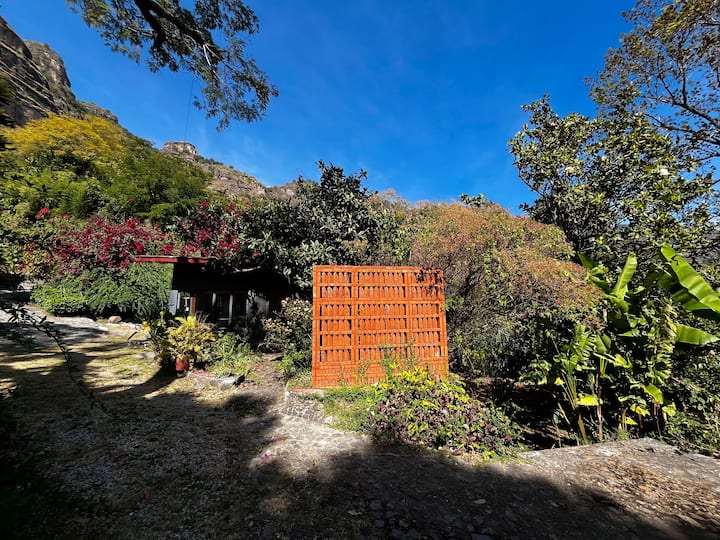 Casa En La Piedra. Calm Retreat In Nature. - Tepoztlán