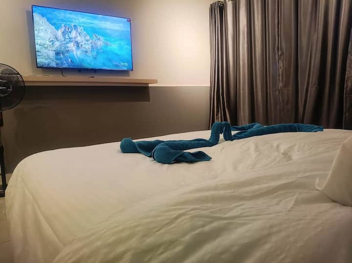 Bangi Kajang President Suites Kingbed Stay - Bangi