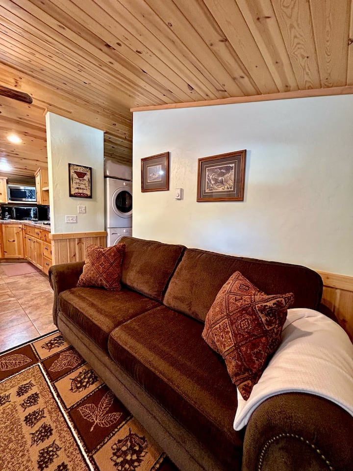 Yellowstone’s Huckleberry Escape-cozy Retreat! - Island Park, ID