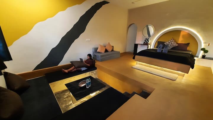Turtle's Studio Room - Yellow (Beach Front) - Gokarna
